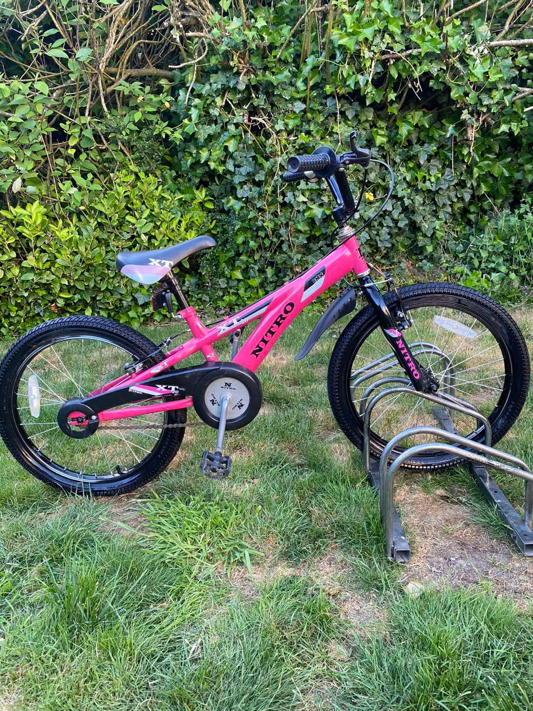 NOTRO XT HOT PINK BMX BIKE | Karrot