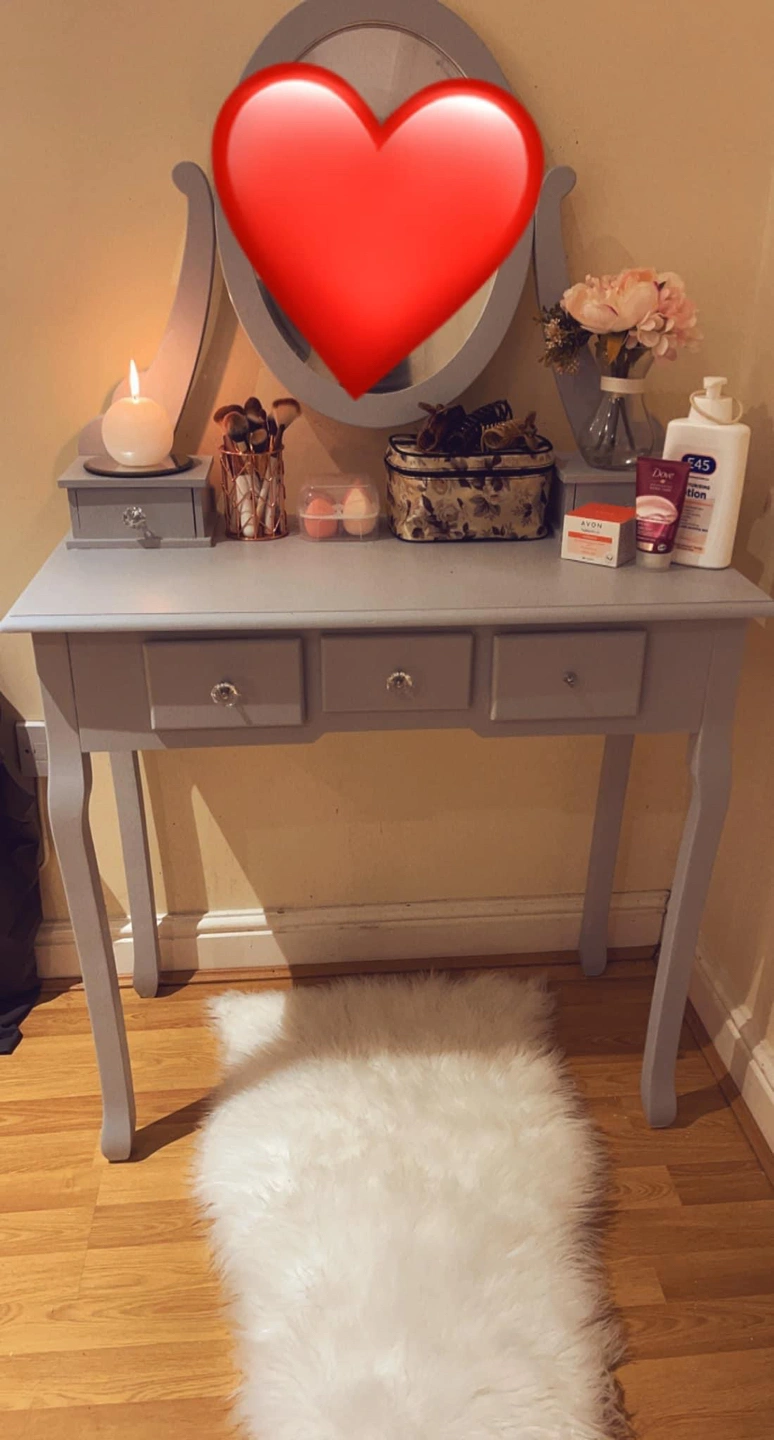 Upcycled dressing table | Karrot