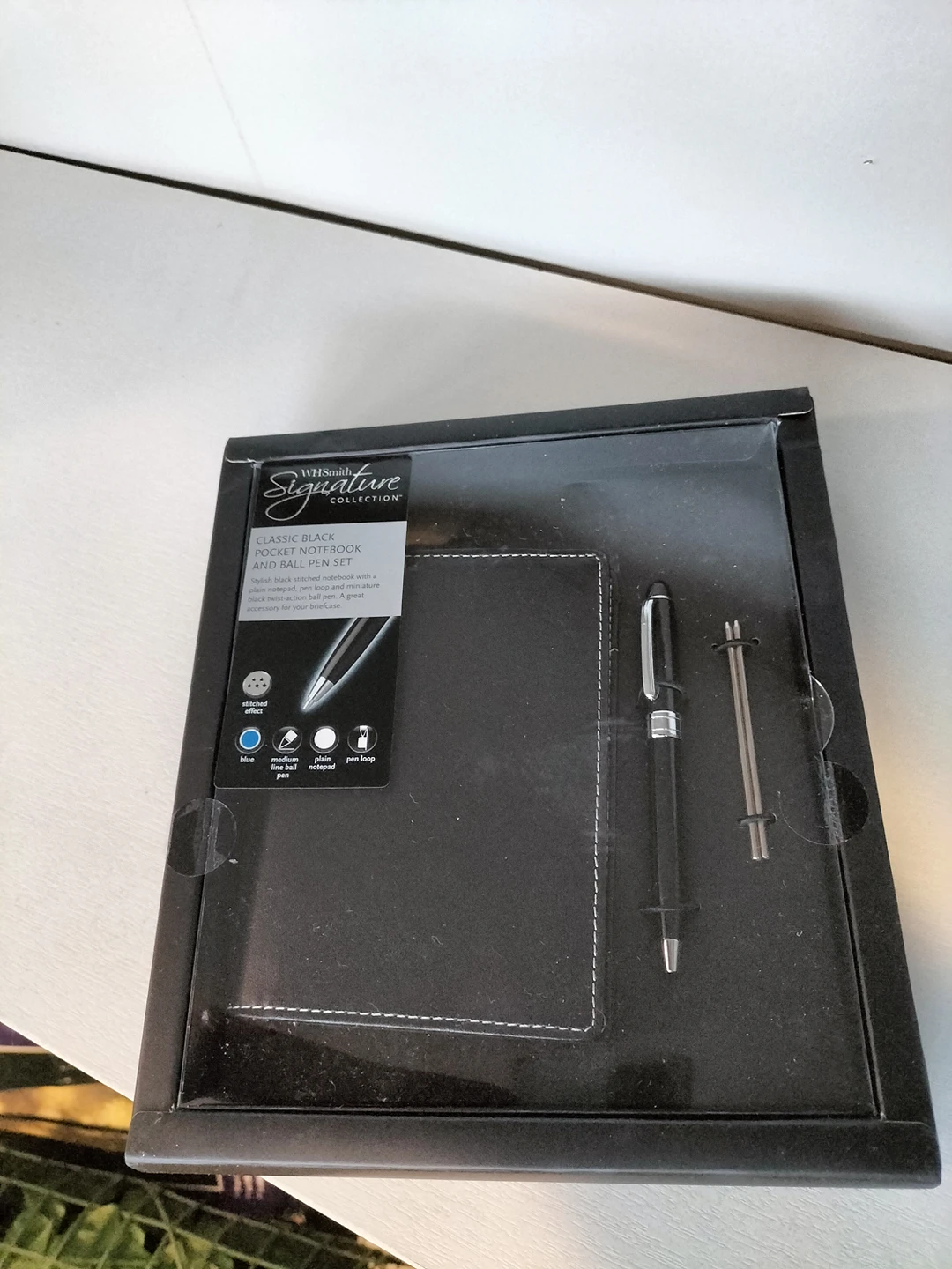 WHSmith signature collection notepad and ball pen set | Karrot