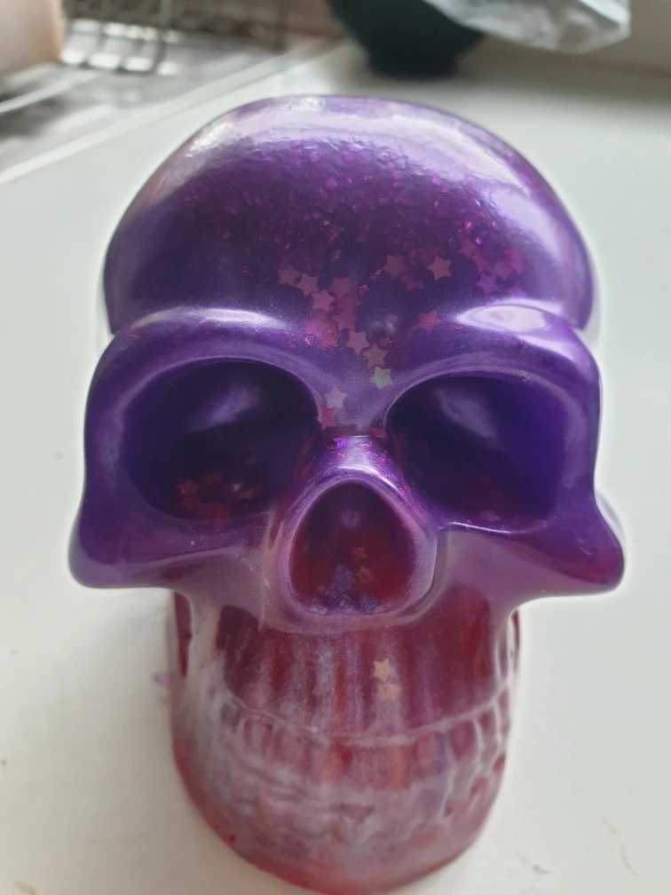 skullie the purple skull with gr8 teeth | Karrot