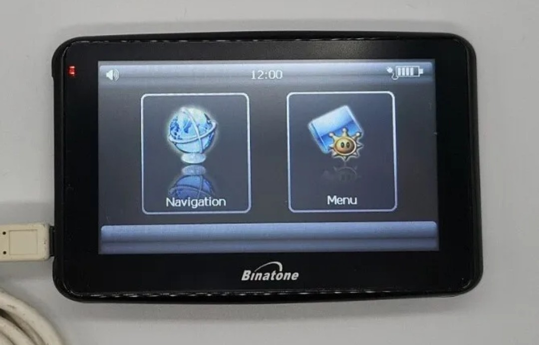 Binatone F430 wide screen GPS Receiver. | Karrot