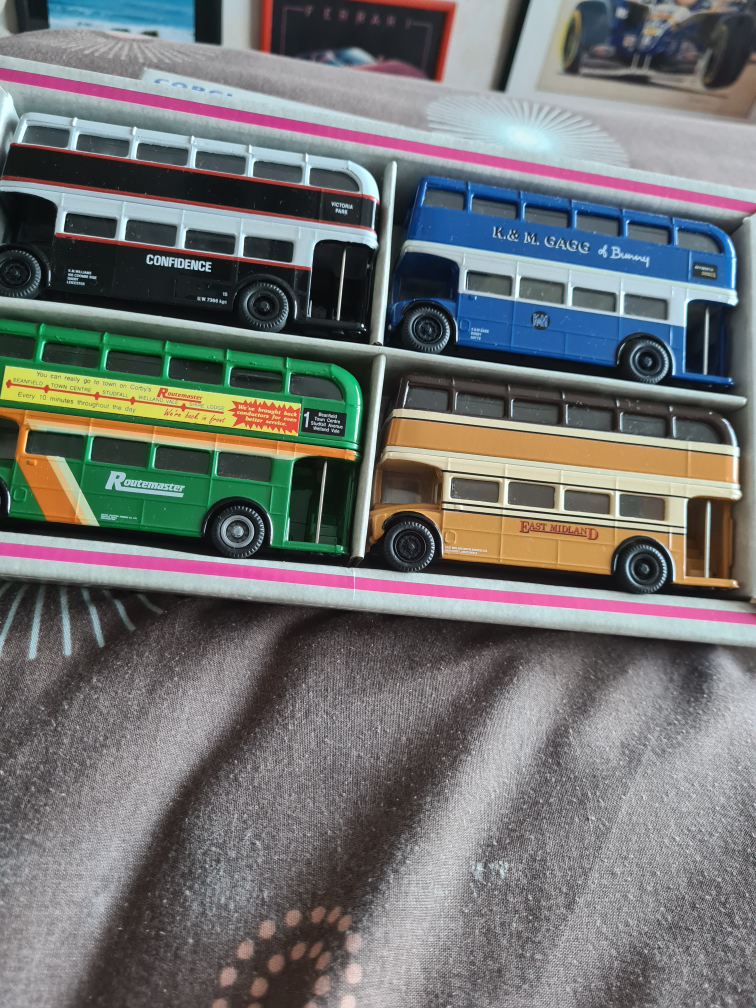 corgi Bus Set | Karrot